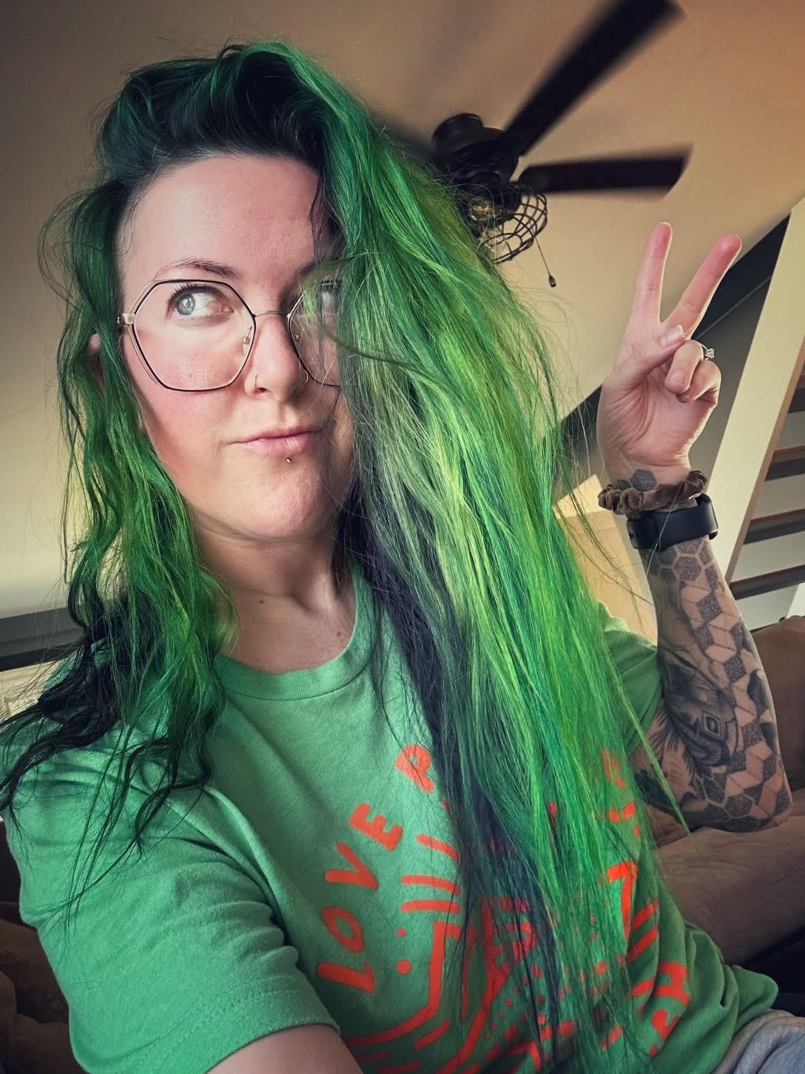 Tiffany Rutherford's Instagram, Twitter & Facebook on IDCrawl